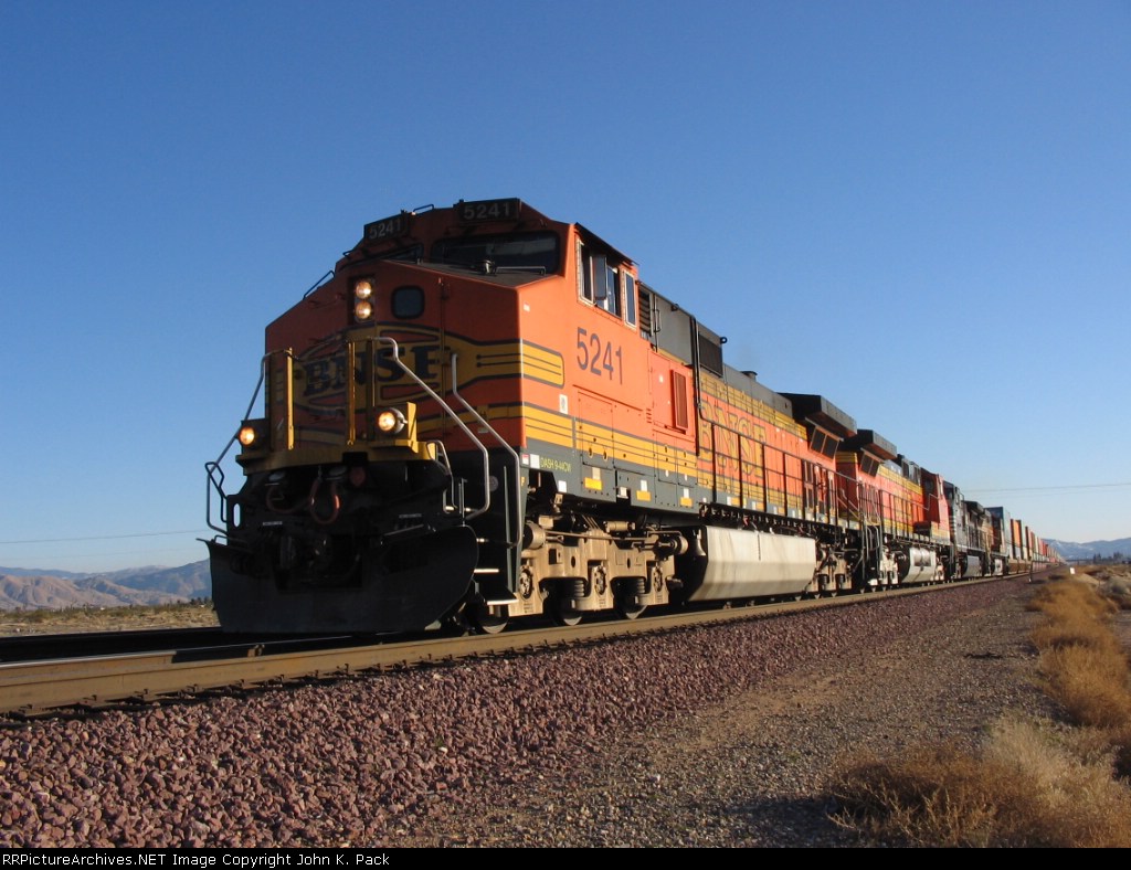 BNSF 5241